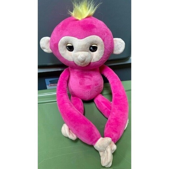 Toys | Wowwee Fingerlings Hug Bella Plush Pink Talking Stuffed Monkey ...